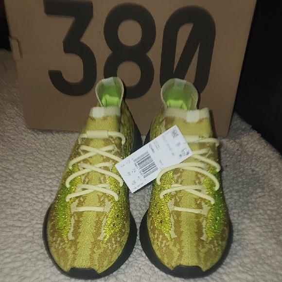 Shoes | Adidas Yeezy Boost 38 Hylte Glow Sz 8 | Poshmark
